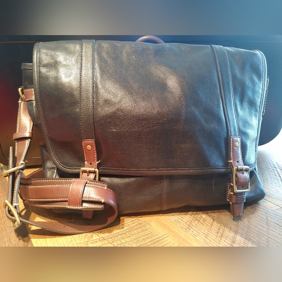 Coach | Bags | Coach Harrison Black Leather Messenger Bag Never Used ...